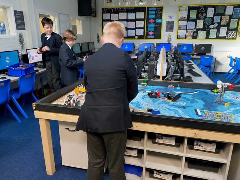 Lego League - Lady Manners School